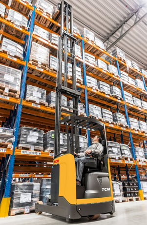 What is a Reach Truck? Essential Material Handling Equipment | TCM